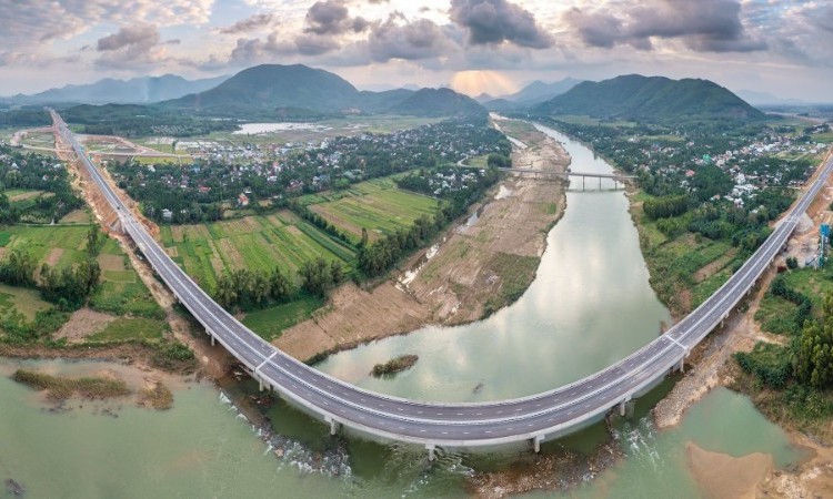 A year of breakthroughs in infrastructure development - Lang Son News ...